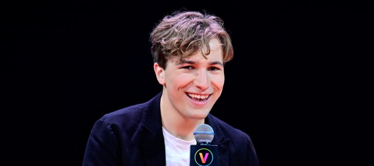 Book Fionn Ferreira | Sustainability Speaker | Booking Agent
